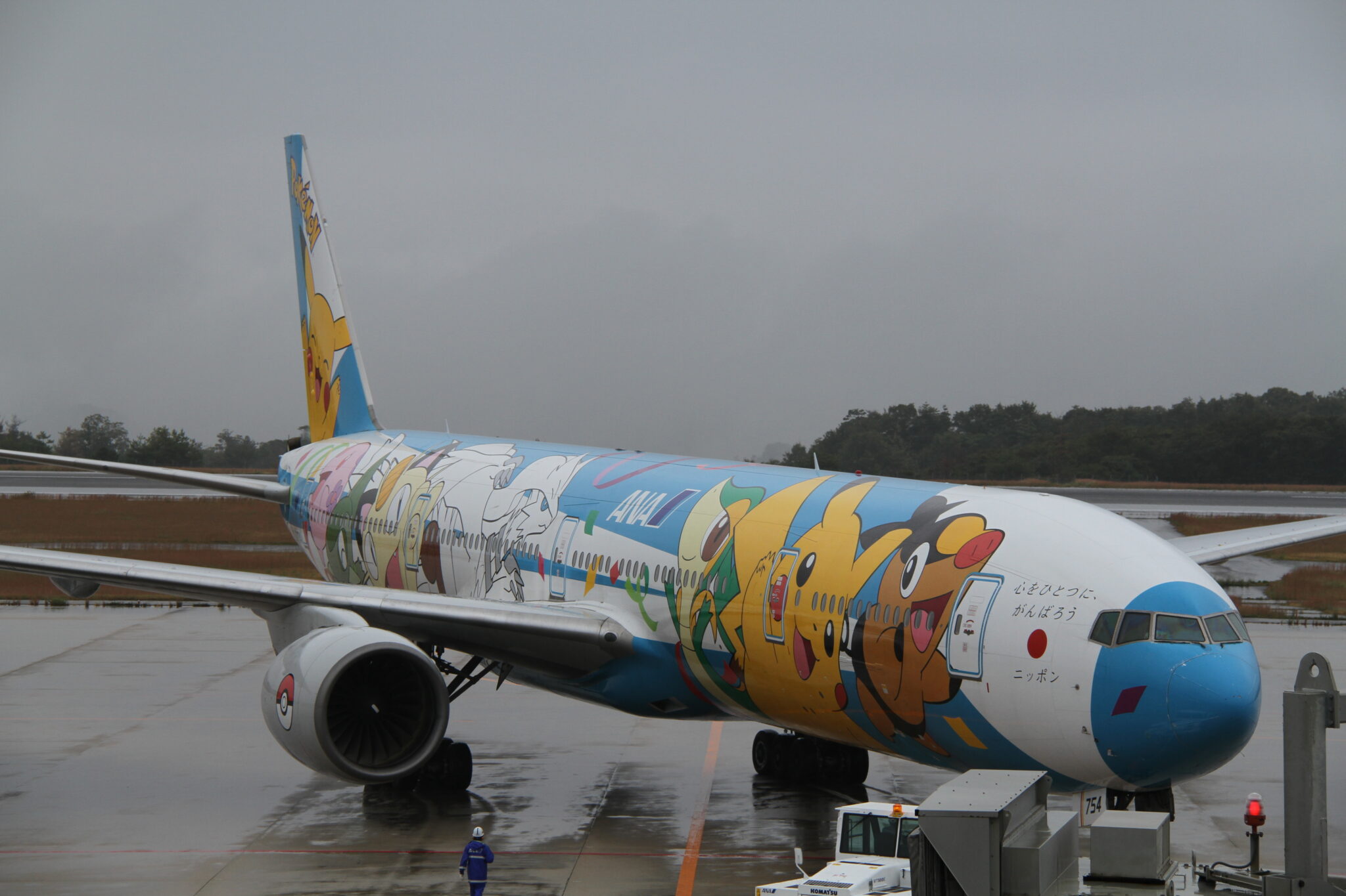 “A Random Transfer at Tokyo Haneda… and I Found a Pokémon Plane ...